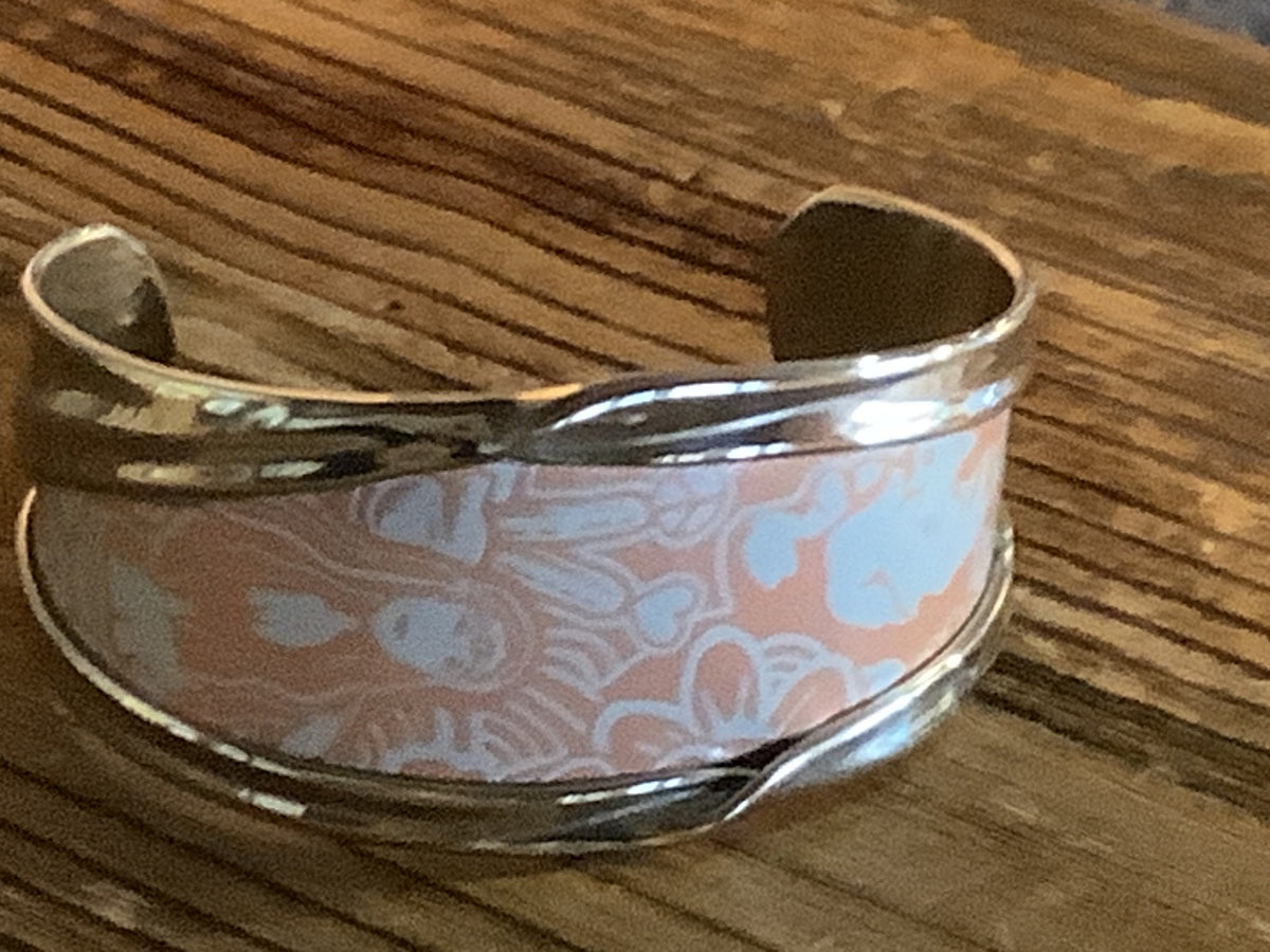 Paisley-Recycled Alumn Wrap – Cabot's Museum Trading Post