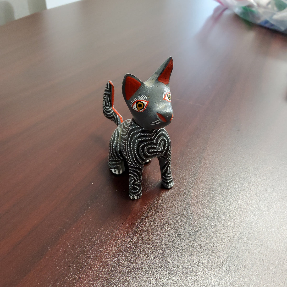 Sitting Cat – Cabot's Museum Trading Post