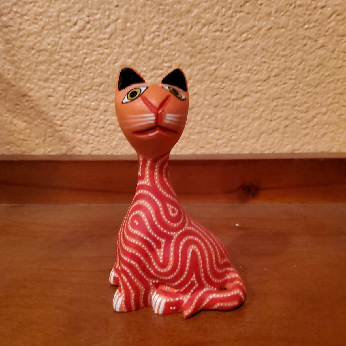 Swirl Sitting Cat – Cabot's Museum Trading Post