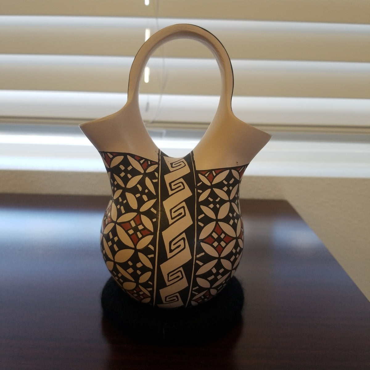 Wedding Olla-Small by Rosa Santos Ledezma – Cabot's Museum Trading Post