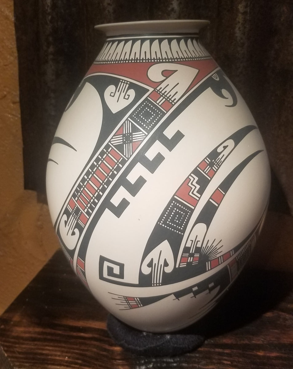 JM White Clay Olla by Saul Silverio – Cabot's Museum Trading Post